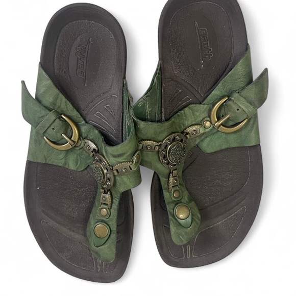 Earth | Shoes | Earth Green Sandals With Buckle And Metal Accents ...